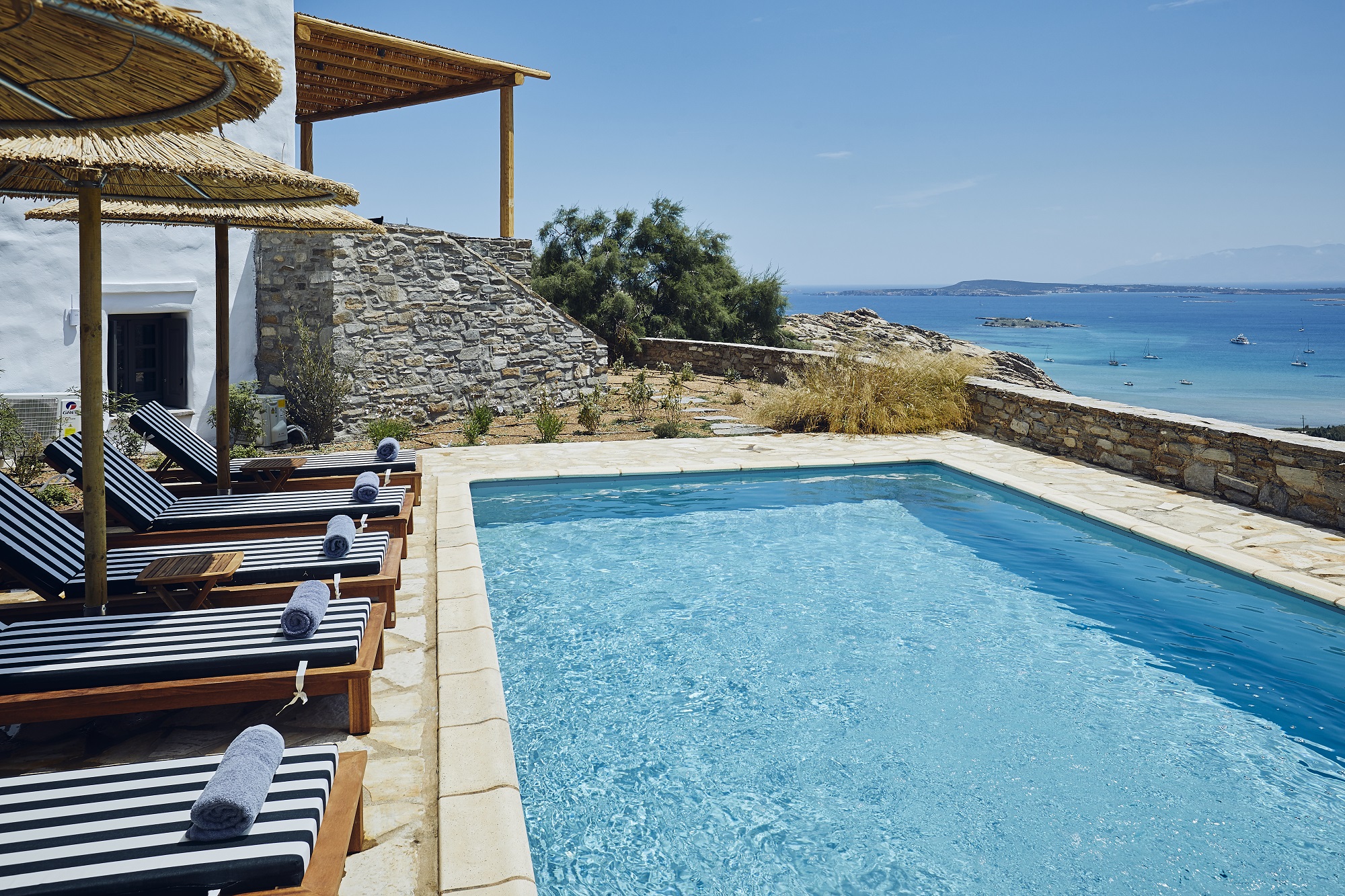 Paros Villas | Luxury Beach Villas | Private Pools Sea Views